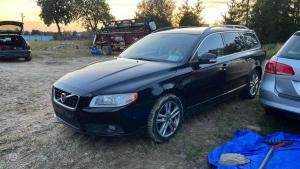 Black Volvo V70 2011 in Vilnius, with an engine capacity of 2.40 L and mileage of 267 thousand km for 3000 €, photo  on AUTOMOTO.COM.LV