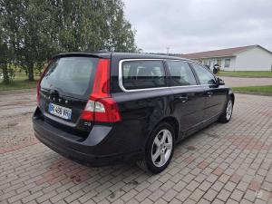 Black Volvo V70 2011 in Vilnius, with an engine capacity of 1.98 L and mileage of 252 thousand km for 4900 €, photo 5 on AUTOMOTO.COM.LV