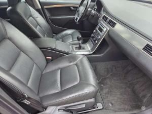 Black Volvo V70 2011 in Vilnius, with an engine capacity of 1.98 L and mileage of 252 thousand km for 4900 €, photo 11 on AUTOMOTO.COM.LV