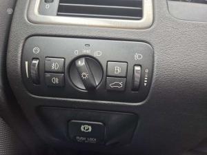 Black Volvo V70 2011 in Vilnius, with an engine capacity of 1.98 L and mileage of 252 thousand km for 4900 €, photo 12 on AUTOMOTO.COM.LV
