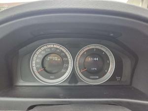 Black Volvo V70 2011 in Vilnius, with an engine capacity of 1.98 L and mileage of 252 thousand km for 4900 €, photo 13 on AUTOMOTO.COM.LV