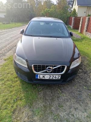 Black Volvo V70 2011 in Jurmala, with an engine capacity of 2.00 L and mileage of 331 thousand km for 2199 €, photo 4 on AUTOMOTO.COM.LV