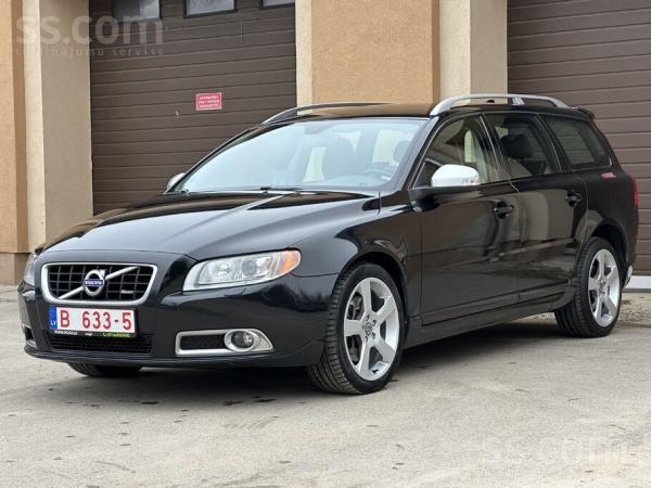 Black Volvo V70 2012 in Ogre, with an engine capacity of 2.00 L and mileage of 227 thousand km for 7399 €, photo 1 on AUTOMOTO.COM.LV