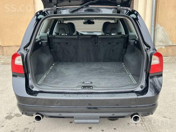Black Volvo V70 2012 in Ogre, with an engine capacity of 2.00 L and mileage of 227 thousand km for 7399 €, photo 10 on AUTOMOTO.COM.LV