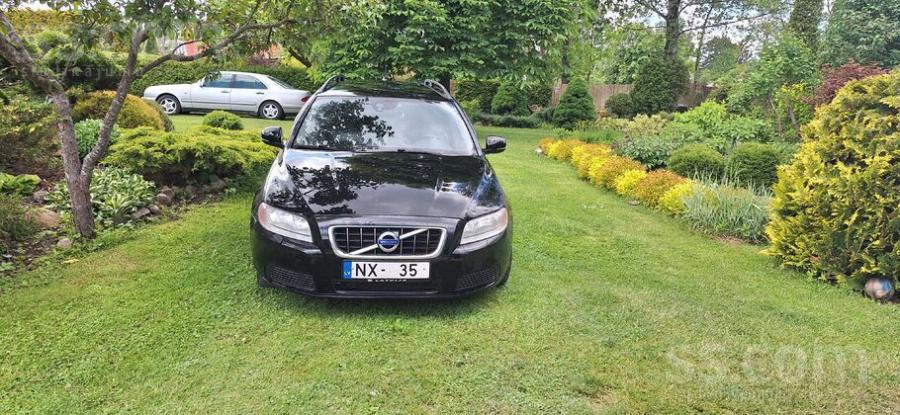 Melns Volvo V70 2012 Rīga, ar dzinēja tilpumu 2.50 L un nobraukumu 0 tūkst. km par 6500 €, foto 1 vietnē AUTOMOTO.COM.LV