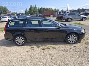 Black Volvo V70 2012 in Riga, with an engine capacity of 2.00 L and mileage of 300 thousand km for 1800 €, photo 5 on AUTOMOTO.COM.LV