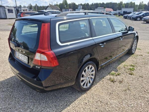 Black Volvo V70 2012 in Riga, with an engine capacity of 2.00 L and mileage of 300 thousand km for 1800 €, photo 6 on AUTOMOTO.COM.LV