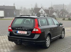 Black Volvo V70 2012 in Vilnius, with an engine capacity of 1.98 L and mileage of 298 thousand km for 5999 €, photo 5 on AUTOMOTO.COM.LV