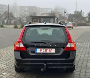 Black Volvo V70 2012 in Vilnius, with an engine capacity of 1.98 L and mileage of 298 thousand km for 5999 €, photo 6 on AUTOMOTO.COM.LV