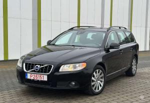 Black Volvo V70 2012 in Vilnius, with an engine capacity of 1.98 L and mileage of 298 thousand km for 5999 €, photo 8 on AUTOMOTO.COM.LV
