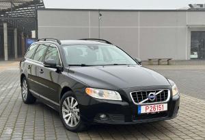 Black Volvo V70 2012 in Vilnius, with an engine capacity of 1.98 L and mileage of 298 thousand km for 5999 €, photo 9 on AUTOMOTO.COM.LV