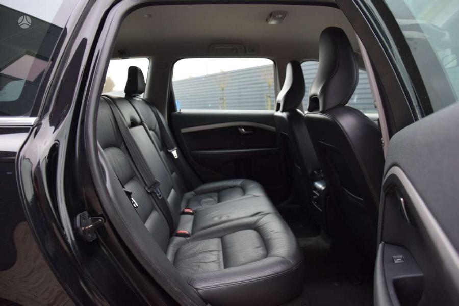 Black Volvo V70 2012 in Vilnius, with an engine capacity of 1.60 L and mileage of 249 thousand km for 5600 €, photo 18 on AUTOMOTO.COM.LV