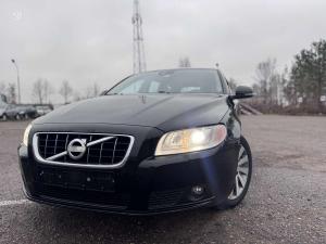 Melns Volvo V70 2012 Alīta, ar dzinēja tilpumu 1.98 L un nobraukumu 284 tūkst. km par 6200 €, foto 2 vietnē AUTOMOTO.COM.LV