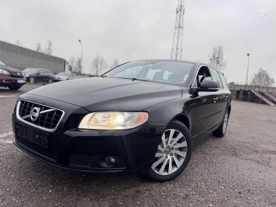 Melns Volvo V70 2012 Alīta, ar dzinēja tilpumu 1.98 L un nobraukumu 284 tūkst. km par 6200 €, foto 4 vietnē AUTOMOTO.COM.LV