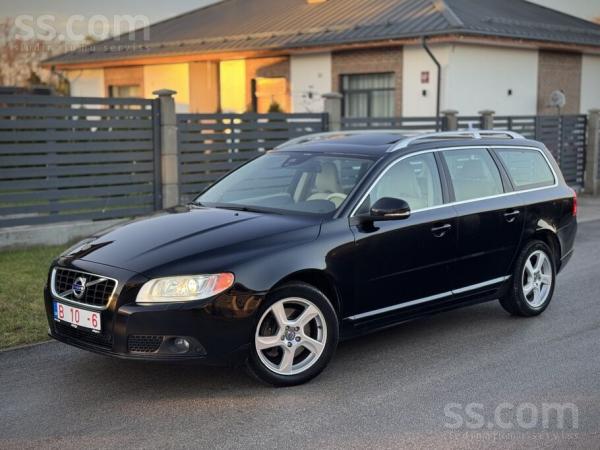 Black Volvo V70 2012 in Jelgava, with an engine capacity of 2.00 L and mileage of 364 thousand km for 7350 €, photo 1 on AUTOMOTO.COM.LV
