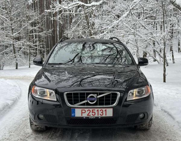 Black Volvo V70 2012 in Raseiniai, with an engine capacity of 1.98 L and mileage of 295 thousand km for 5750 €, photo 2 on AUTOMOTO.COM.LV