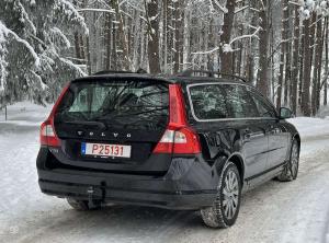 Black Volvo V70 2012 in Raseiniai, with an engine capacity of 1.98 L and mileage of 295 thousand km for 5750 €, photo 9 on AUTOMOTO.COM.LV