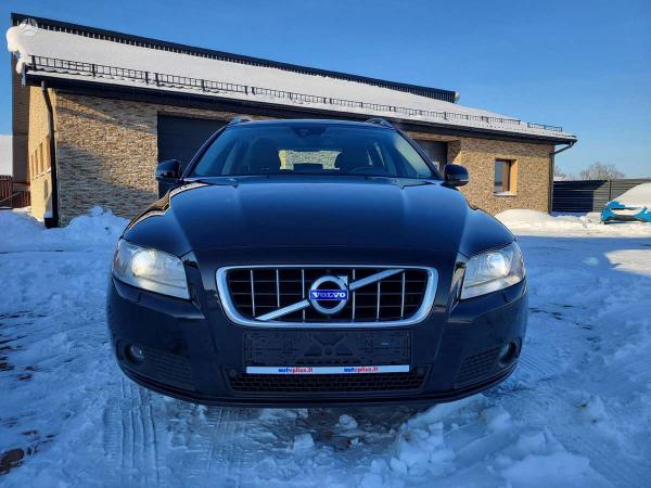 Melns Volvo V70 2012 Viļņa, ar dzinēja tilpumu 1.98 L un nobraukumu 287 tūkst. km par 6250 €, foto 8 vietnē AUTOMOTO.COM.LV