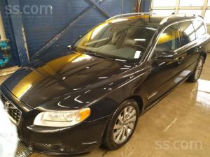 Black Volvo V70 2012 in Riga, with an engine capacity of 2.00 L and mileage of 363 thousand km for 6500 €, photo 3 on AUTOMOTO.COM.LV