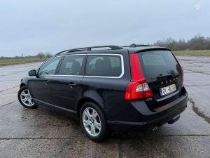 Melns Volvo V70 2012 Rīga, ar dzinēja tilpumu 2.40 L un nobraukumu 320 tūkst. km par 6450 €, foto 2 vietnē AUTOMOTO.COM.LV