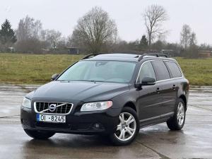 Melns Volvo V70 2012 Rīga, ar dzinēja tilpumu 2.40 L un nobraukumu 320 tūkst. km par 6450 €, foto 3 vietnē AUTOMOTO.COM.LV