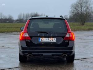 Melns Volvo V70 2012 Rīga, ar dzinēja tilpumu 2.40 L un nobraukumu 320 tūkst. km par 6450 €, foto 10 vietnē AUTOMOTO.COM.LV