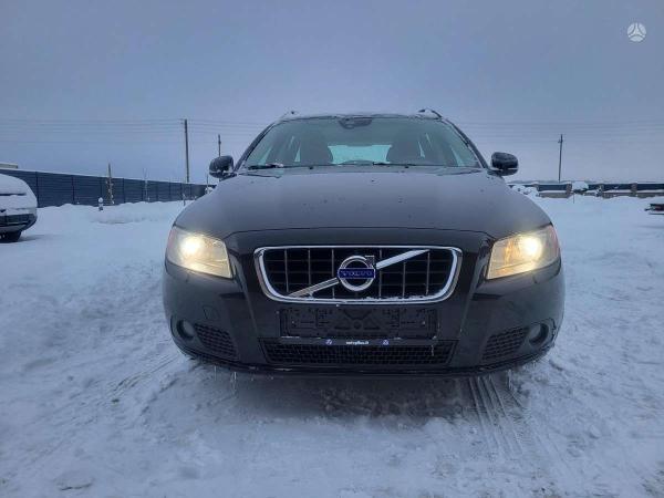 Melns Volvo V70 2012 Viļņa, ar dzinēja tilpumu 2.00 L un nobraukumu 298 tūkst. km par 5888 €, foto 4 vietnē AUTOMOTO.COM.LV
