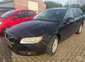 Melns Volvo V70 2012 Ariogala, ar dzinēja tilpumu 2.00 L un nobraukumu 359 tūkst. km par 5200 €, foto 4 vietnē AUTOMOTO.COM.LV