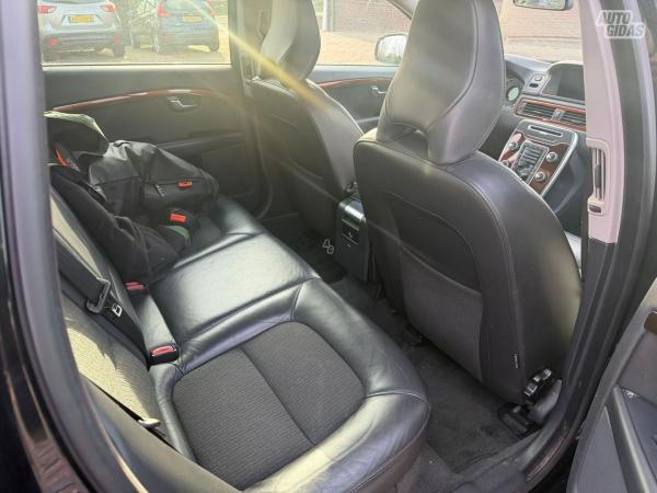 Melns Volvo V70 2012 Ariogala, ar dzinēja tilpumu 2.00 L un nobraukumu 359 tūkst. km par 5200 €, foto 10 vietnē AUTOMOTO.COM.LV