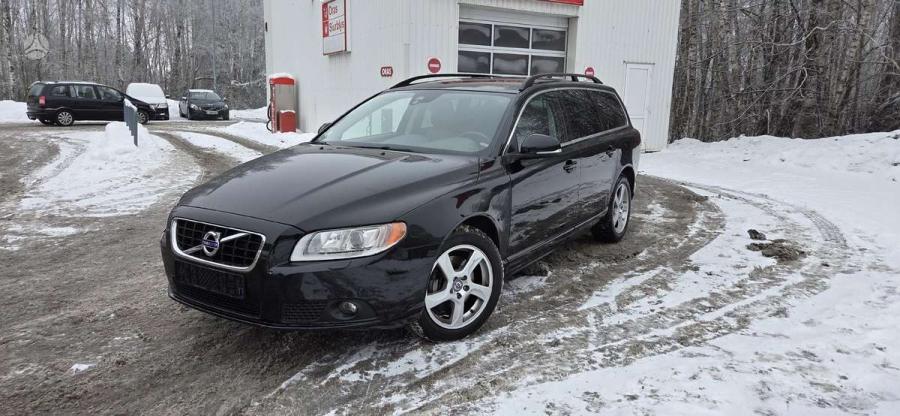 Black Volvo V70 2012 in Kaunas, with an engine capacity of 1.98 L and mileage of 257 thousand km for 5900 €, photo 1 on AUTOMOTO.COM.LV