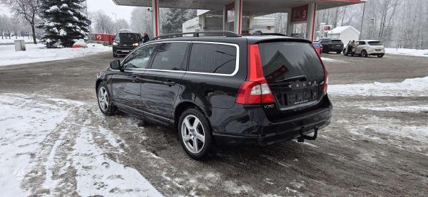 Melns Volvo V70 2012 Kauņa, ar dzinēja tilpumu 1.98 L un nobraukumu 257 tūkst. km par 5900 €, foto 3 vietnē AUTOMOTO.COM.LV
