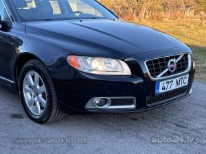 Black Volvo V70 2012 in Paide, with an engine capacity of 2.00 L and mileage of 323 thousand km for 7790 €, photo 7 on AUTOMOTO.COM.LV