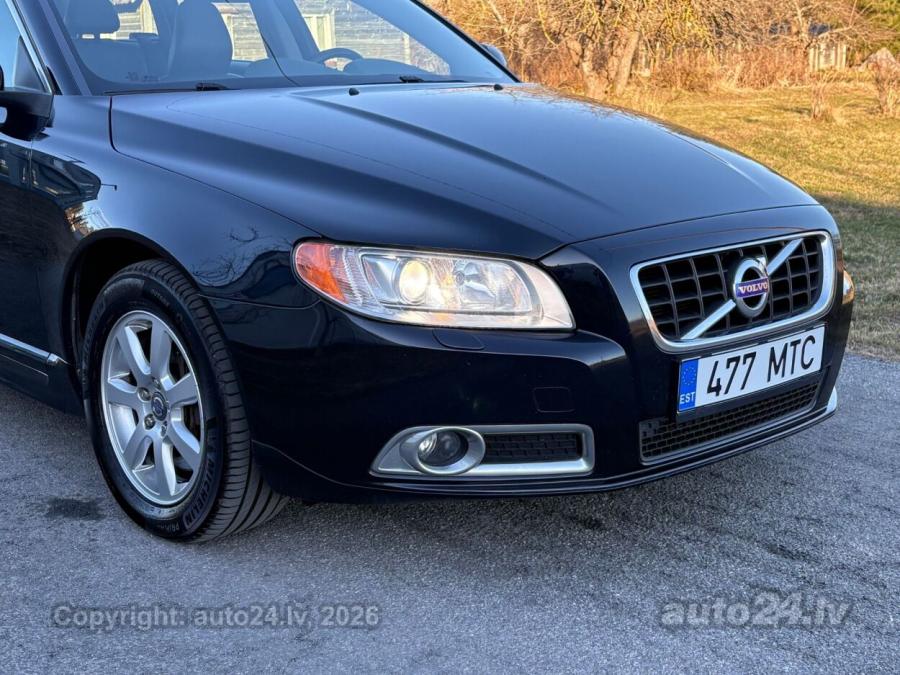 Black Volvo V70 2012 in Paide, with an engine capacity of 2.00 L and mileage of 323 thousand km for 7790 €, photo 7 on AUTOMOTO.COM.LV
