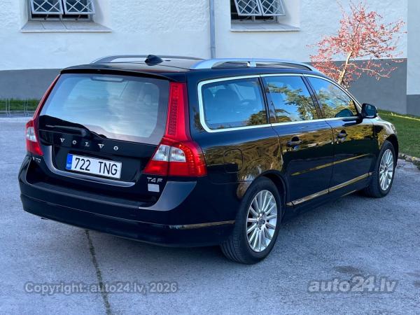 Melns Volvo V70 2012 Rakvere, ar dzinēja tilpumu 1.60 L un nobraukumu 305 tūkst. km par 5500 €, foto 2 vietnē AUTOMOTO.COM.LV