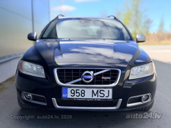 Melns Volvo V70 2012 Tallina, ar dzinēja tilpumu 2.00 L un nobraukumu 249 tūkst. km par 6990 €, foto 7 vietnē AUTOMOTO.COM.LV