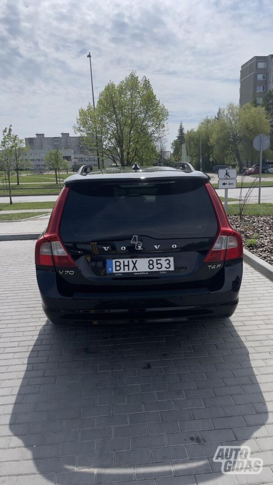 Black Volvo V70 2012 in Kaunas, with an engine capacity of 1.60 L and mileage of 250 thousand km for 3550 €, photo 4 on AUTOMOTO.COM.LV