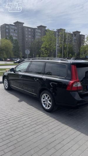 Black Volvo V70 2012 in Kaunas, with an engine capacity of 1.60 L and mileage of 250 thousand km for 3550 €, photo 6 on AUTOMOTO.COM.LV