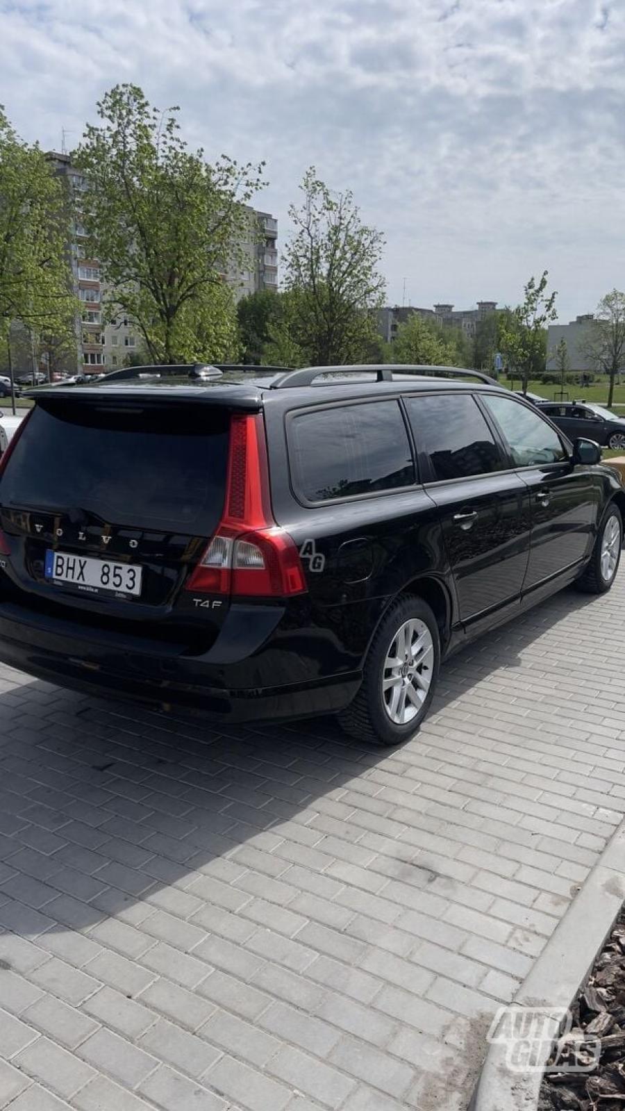 Black Volvo V70 2012 in Kaunas, with an engine capacity of 1.60 L and mileage of 250 thousand km for 3550 €, photo 8 on AUTOMOTO.COM.LV