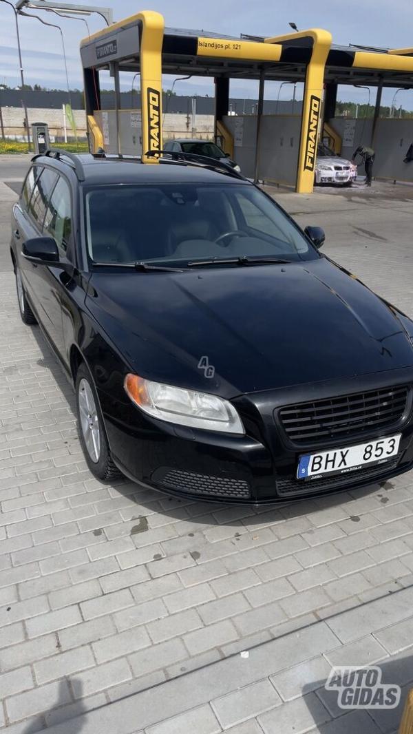 Black Volvo V70 2012 in Kaunas, with an engine capacity of 1.60 L and mileage of 250 thousand km for 3550 €, photo 8 on AUTOMOTO.COM.LV