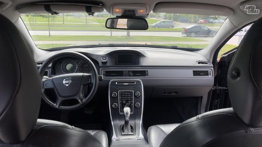 Black Volvo V70 2012 in Kaunas, with an engine capacity of 1.60 L and mileage of 250 thousand km for 3550 €, photo 17 on AUTOMOTO.COM.LV