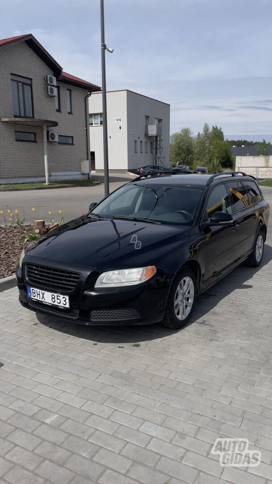 Melns Volvo V70 2012 Kauņa, ar dzinēja tilpumu 1.60 L un nobraukumu 250 tūkst. km par 3550 €, foto 1 vietnē AUTOMOTO.COM.LV