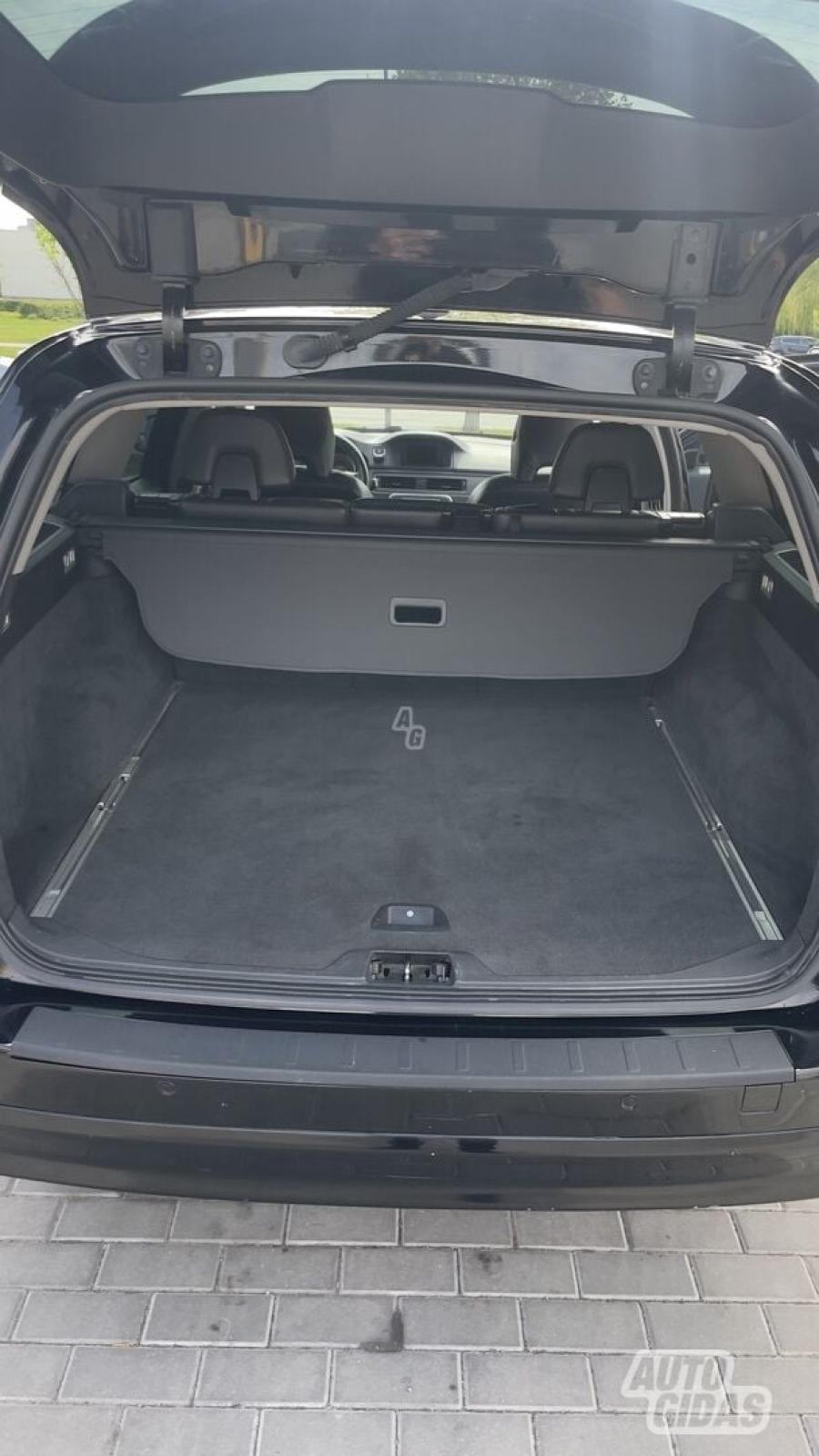 Melns Volvo V70 2012 Kauņa, ar dzinēja tilpumu 1.60 L un nobraukumu 250 tūkst. km par 3550 €, foto 14 vietnē AUTOMOTO.COM.LV