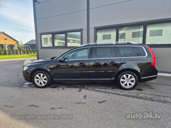 Melns Volvo V70 2012 Pērnava, ar dzinēja tilpumu 2.00 L un nobraukumu 455 tūkst. km par 4999 €, foto 6 vietnē AUTOMOTO.COM.LV