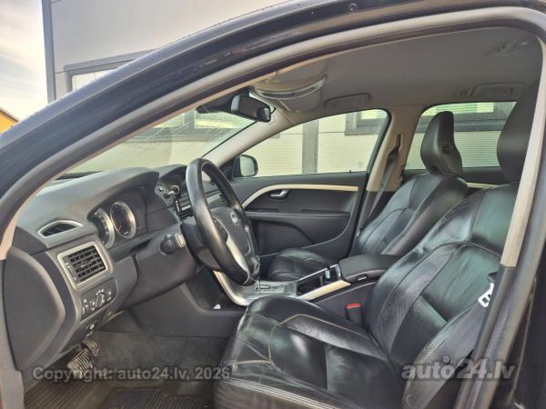 Melns Volvo V70 2012 Pērnava, ar dzinēja tilpumu 2.00 L un nobraukumu 455 tūkst. km par 4999 €, foto 7 vietnē AUTOMOTO.COM.LV