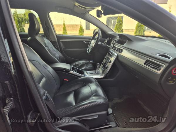 Melns Volvo V70 2012 Pērnava, ar dzinēja tilpumu 2.00 L un nobraukumu 455 tūkst. km par 4999 €, foto 8 vietnē AUTOMOTO.COM.LV