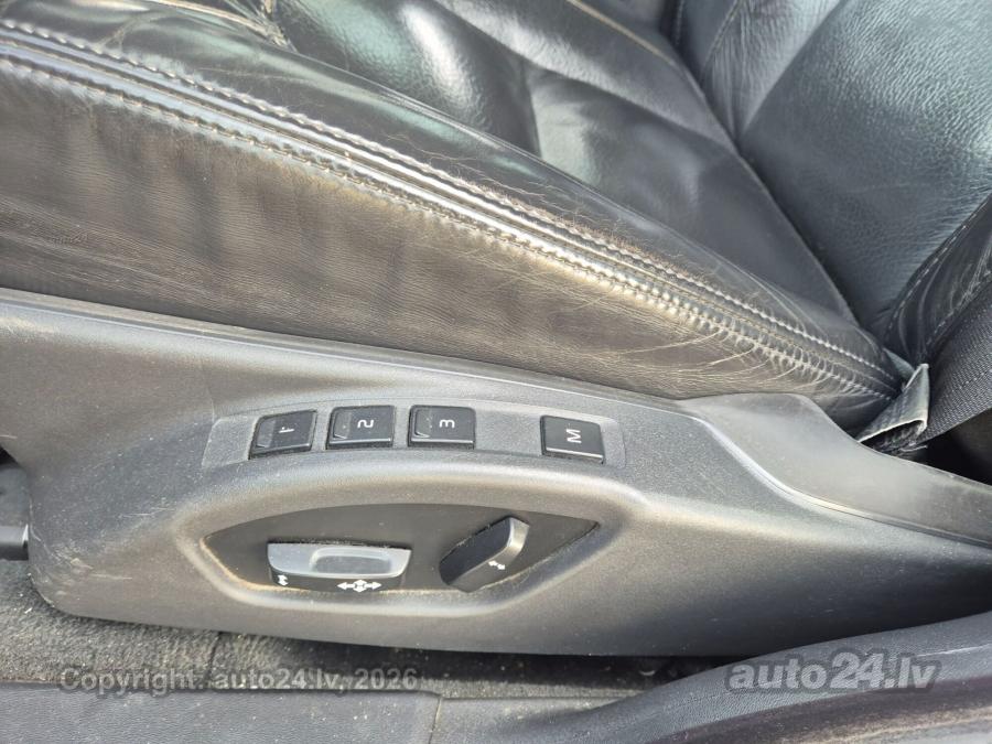 Black Volvo V70 2012 in Parnu, with an engine capacity of 2.00 L and mileage of 455 thousand km for 4999 €, photo 11 on AUTOMOTO.COM.LV