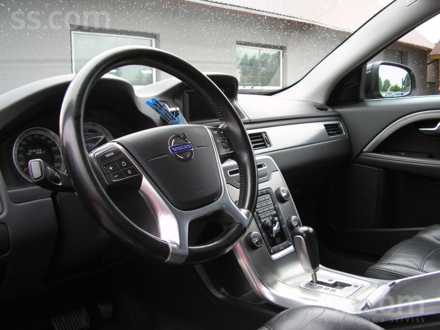 Melns Volvo V70 2012 Rīga, ar dzinēja tilpumu 2.00 L un nobraukumu 0 tūkst. km par 6350 €, foto 17 vietnē AUTOMOTO.COM.LV