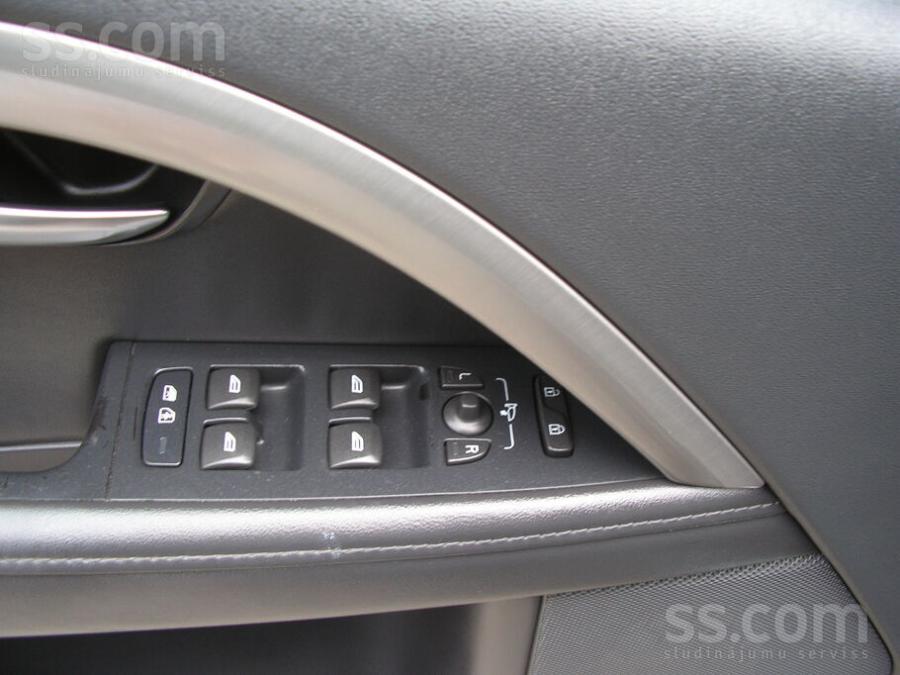 Melns Volvo V70 2012 Rīga, ar dzinēja tilpumu 2.00 L un nobraukumu 0 tūkst. km par 6350 €, foto 18 vietnē AUTOMOTO.COM.LV