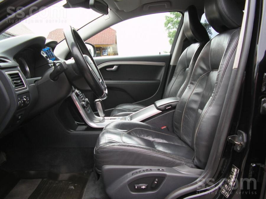 Melns Volvo V70 2012 Rīga, ar dzinēja tilpumu 2.00 L un nobraukumu 0 tūkst. km par 6350 €, foto 19 vietnē AUTOMOTO.COM.LV