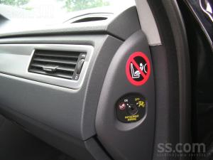Melns Volvo V70 2012 Rīga, ar dzinēja tilpumu 2.00 L un nobraukumu 0 tūkst. km par 6350 €, foto 29 vietnē AUTOMOTO.COM.LV